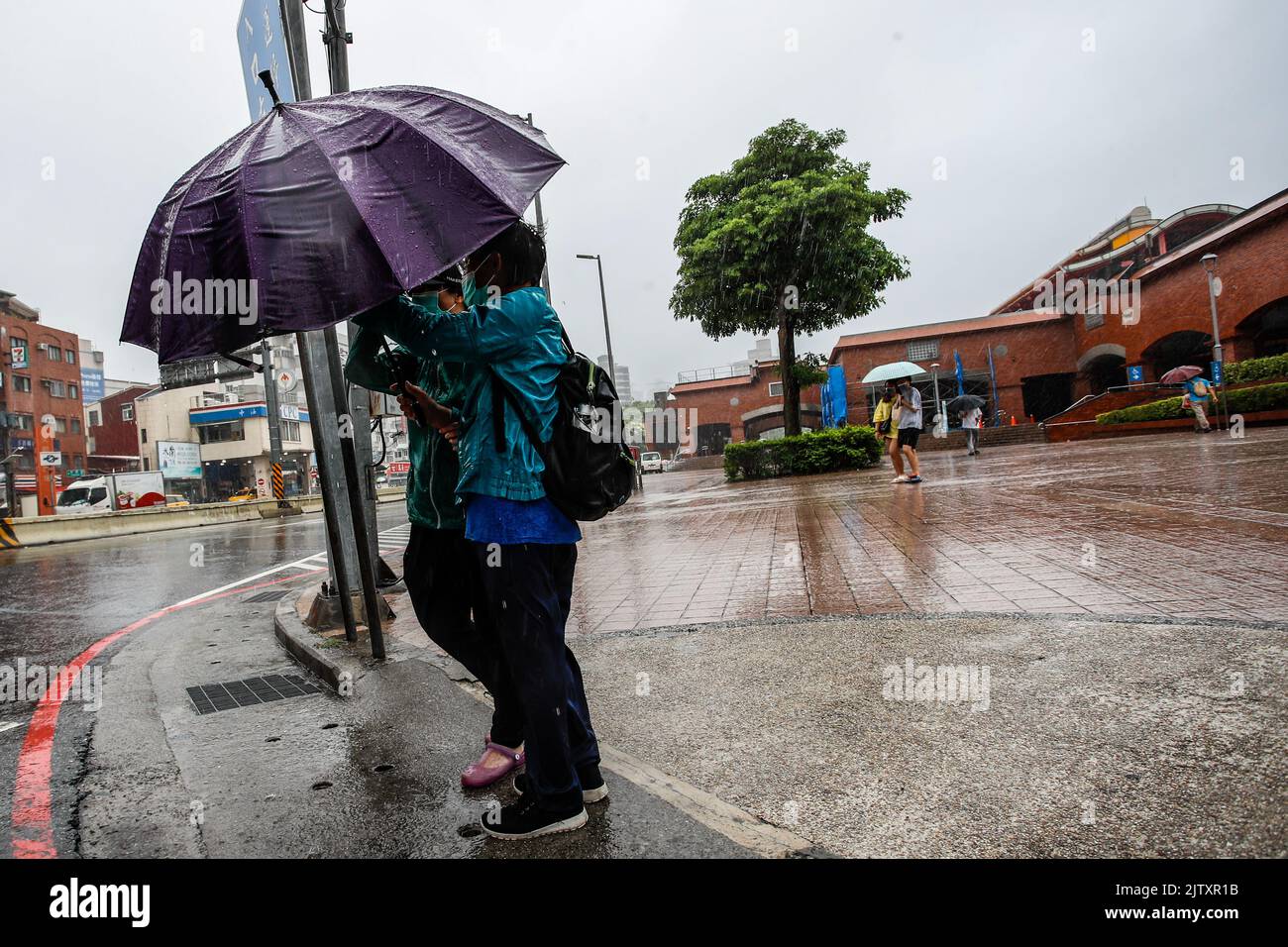 New Taipei, New Taipei, Taiwan. 2nd Sep, 2022. People holding up ...