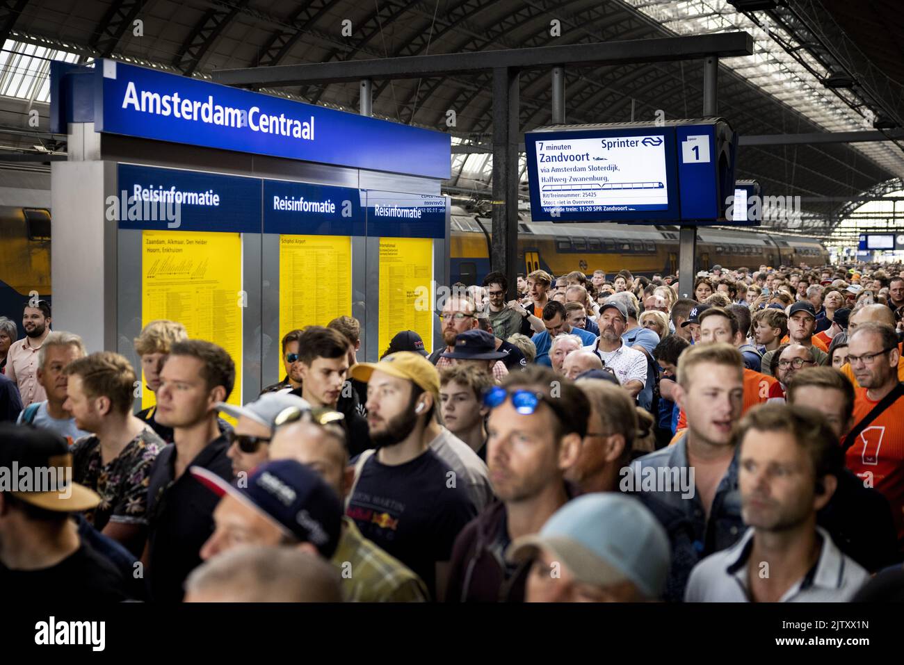 2022-09-02 11:03:55 AMSTERDAM - Amsterdam Central is busy with people ...