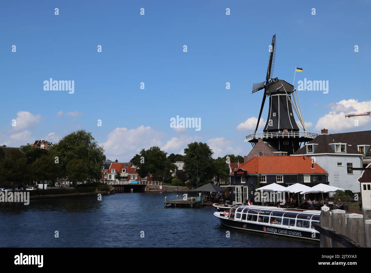 Beautiful dutch architecture hi-res stock photography and images - Alamy