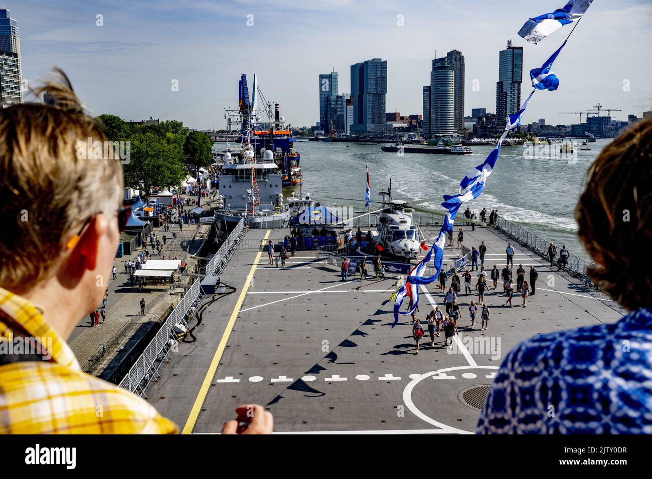2022-09-02 12:11:30 ROTTERDAM - Visitors during the first day of the ...