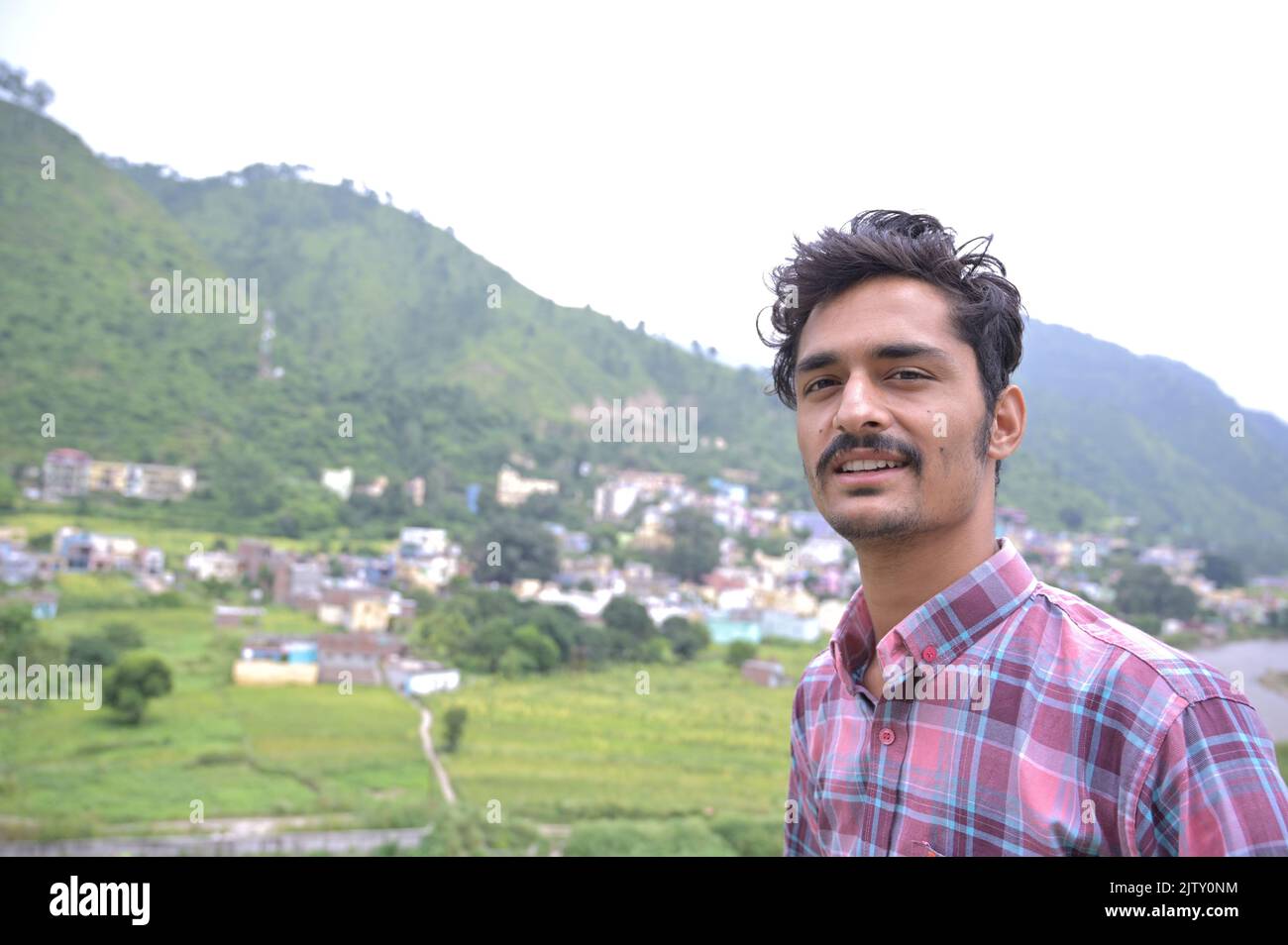 a sudden click picture with nostalgic nature, viewing the top of the ...