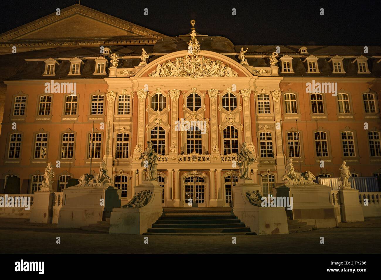 The Electoral Palace, Kurfurstliches Palais at night. Trier, Germany ...