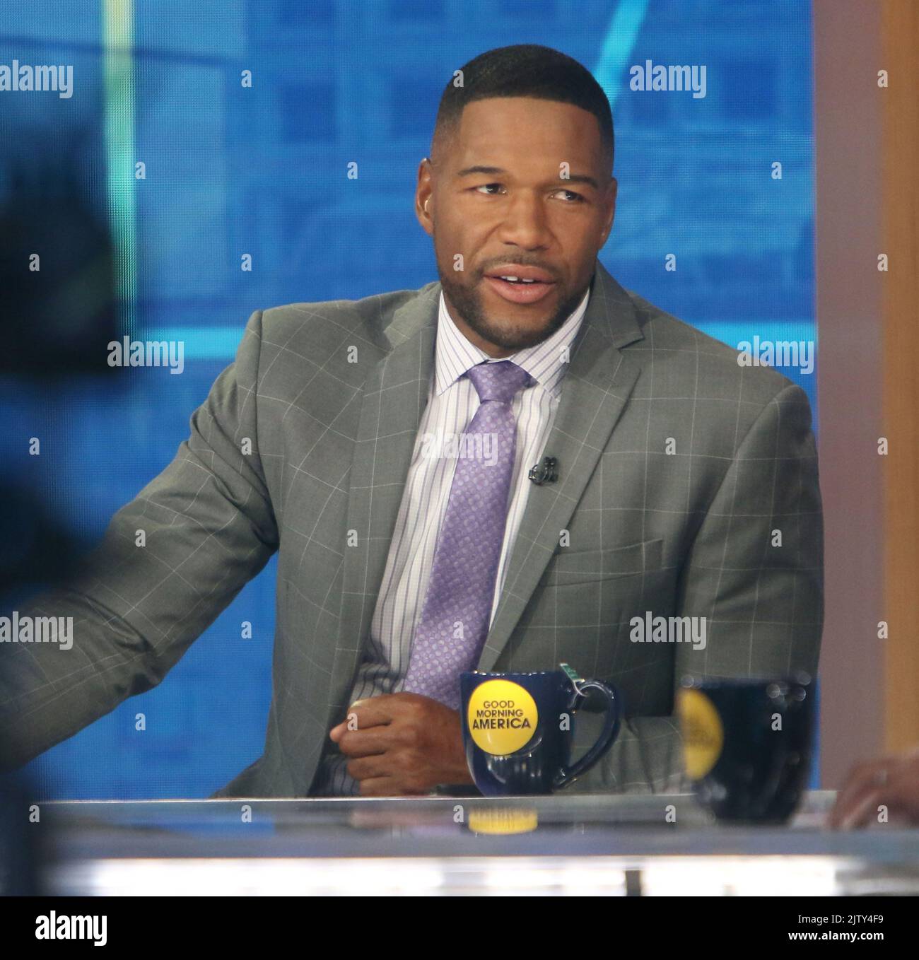 Cast Of Good Morning America. -PICTURED: Michael Strahan -LOCATION: New York USA -DAYE: 1 Sep ...