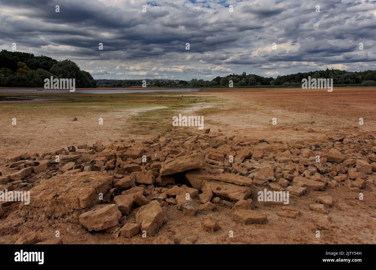 Chew Valley drought 2022 heatwave Stock Photo - Alamy