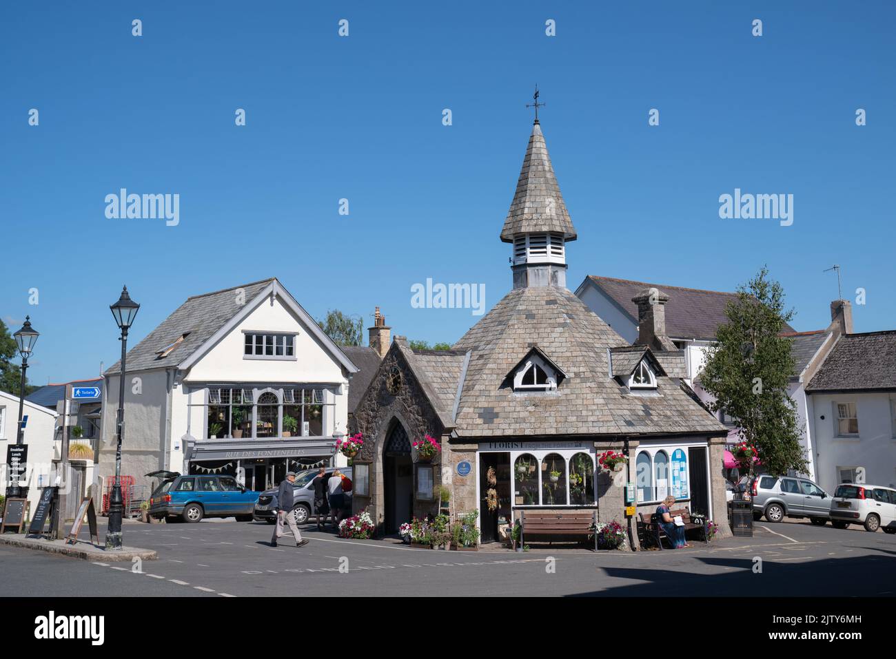 Chagford Devon Dartmoor market town near Moretonhampstead in summer ...