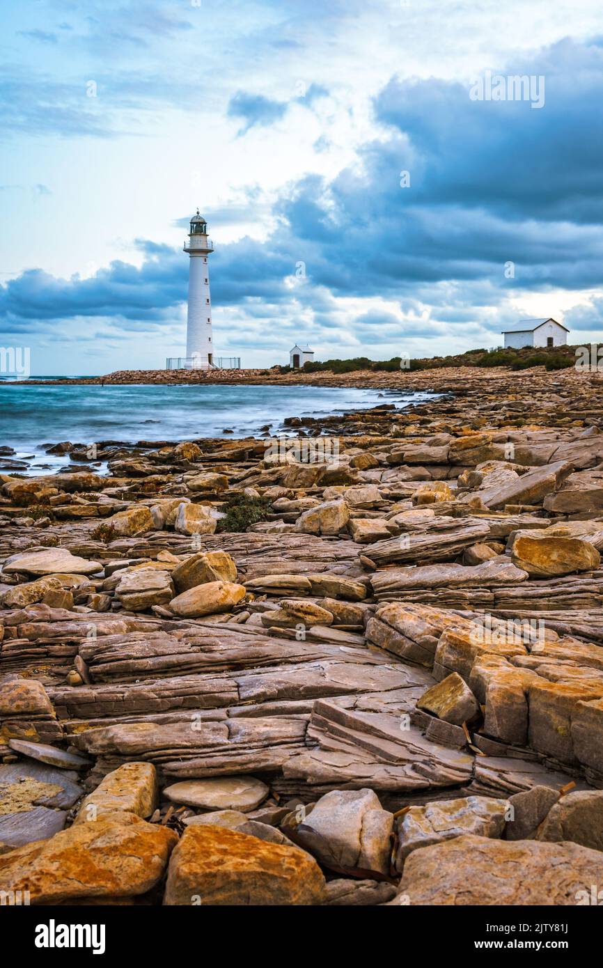 Point lowly hi-res stock photography and images - Alamy