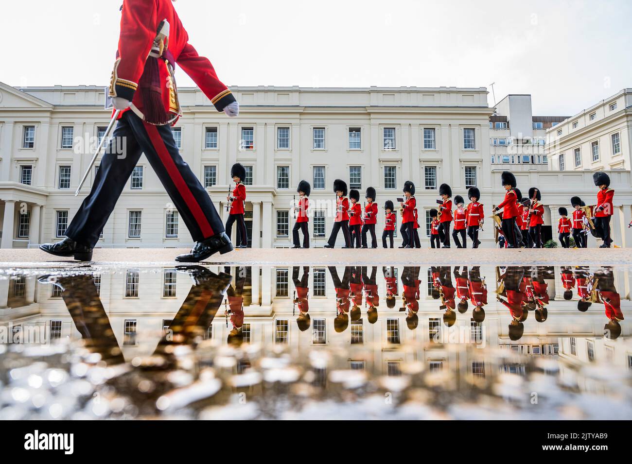 Number 12 company irish guards hi-res stock photography and images - Alamy