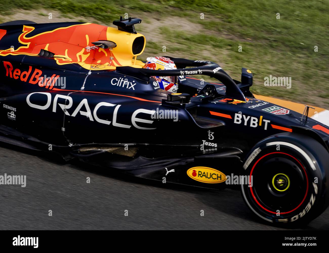 Zandvoort, Netherlands. 02nd Sep, 2022. ZANDVOORT - Max Verstappen (1) with the Oracle Red Bull ...