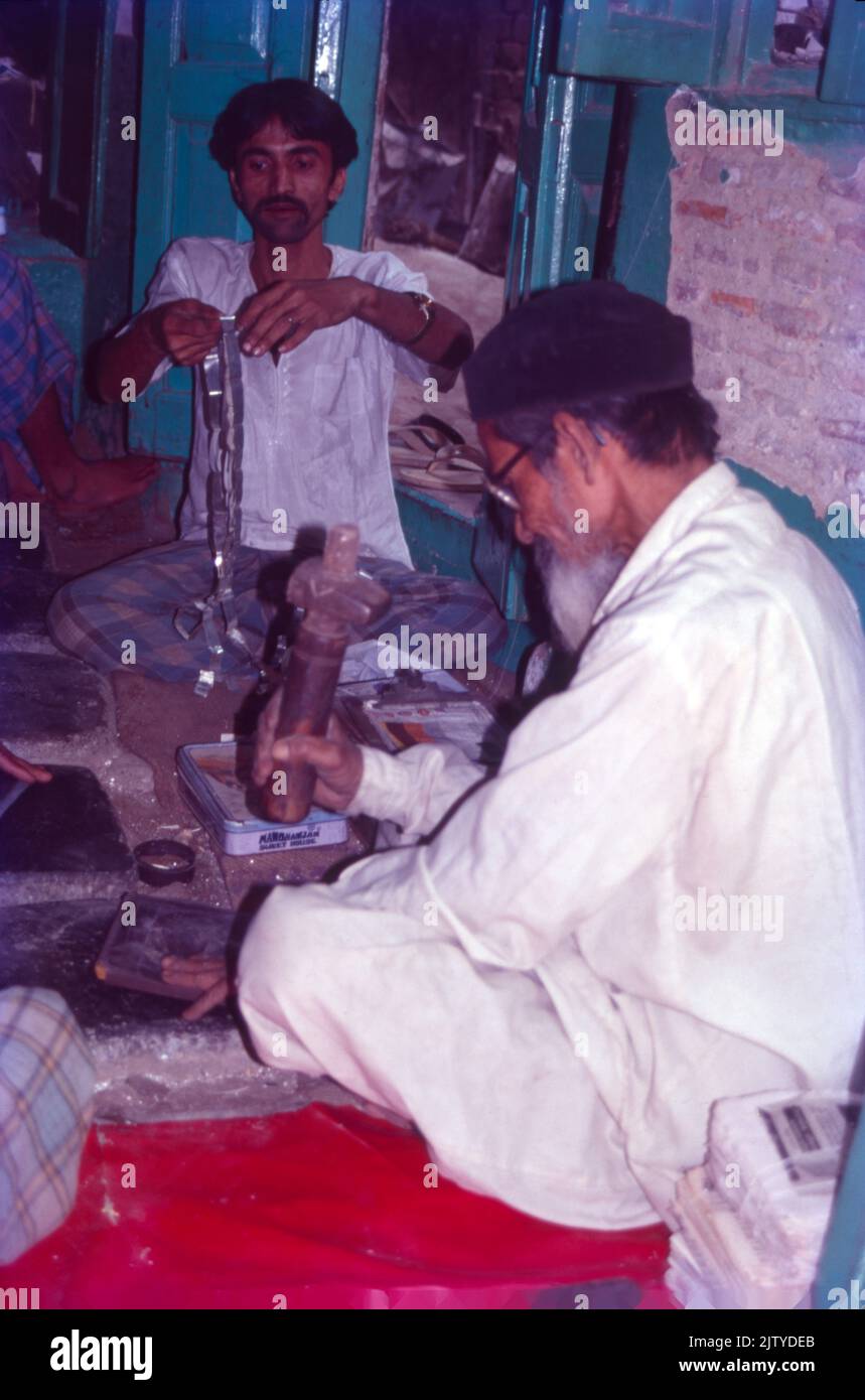 Silver Foil Maker Stock Photo - Alamy