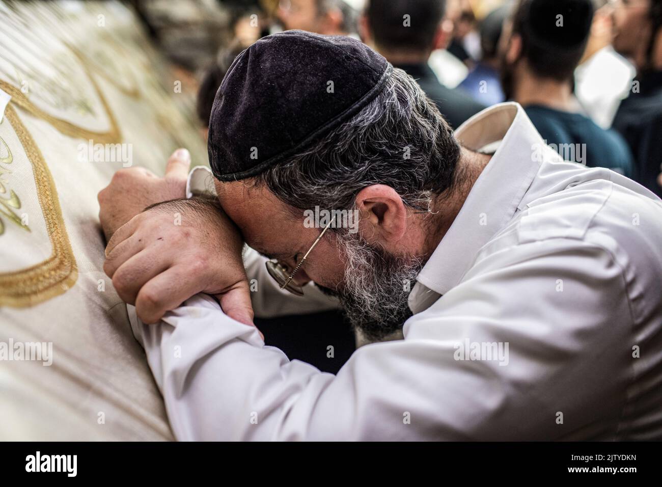 Jerusalem, Israel. 02nd Sep, 2022. Israeli religious man prays at the ...