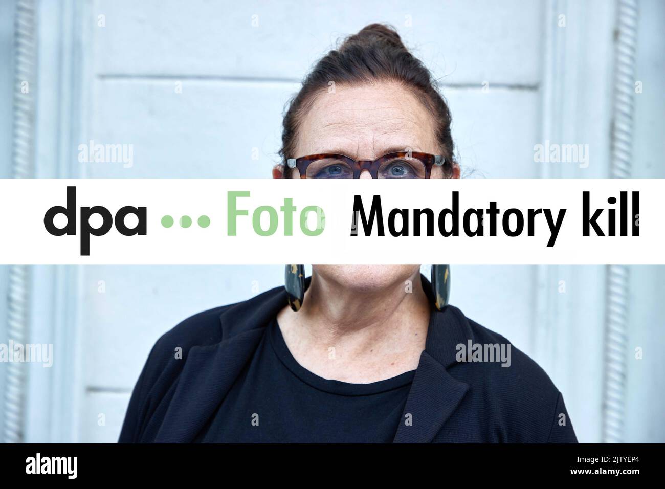 Understanding customers hi-res stock photography and images - Alamy