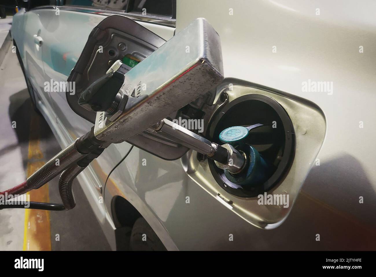 Cng gas filling tank hi-res stock photography and images - Alamy
