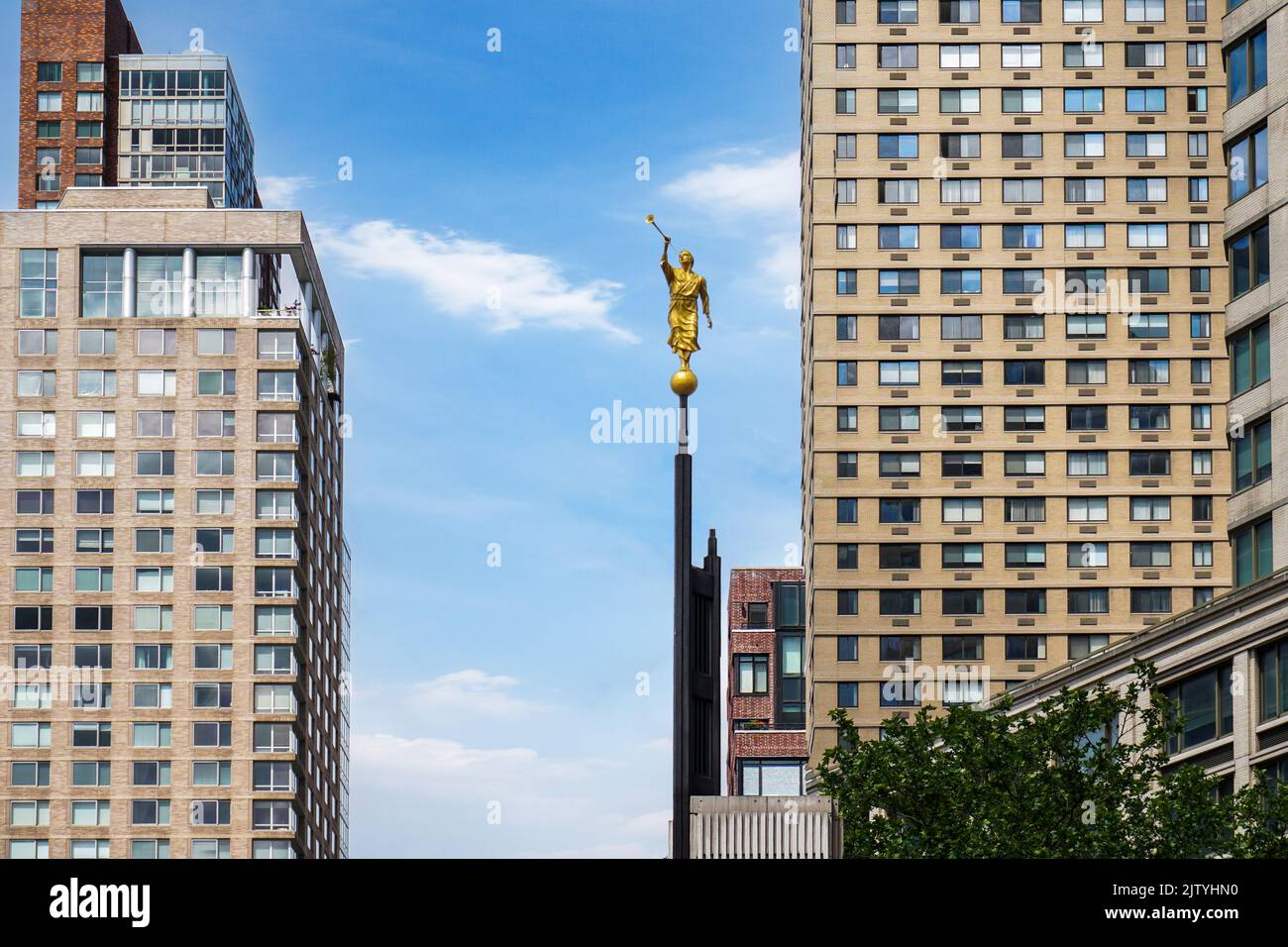 Manhattan LDS temple Stock Photo - Alamy