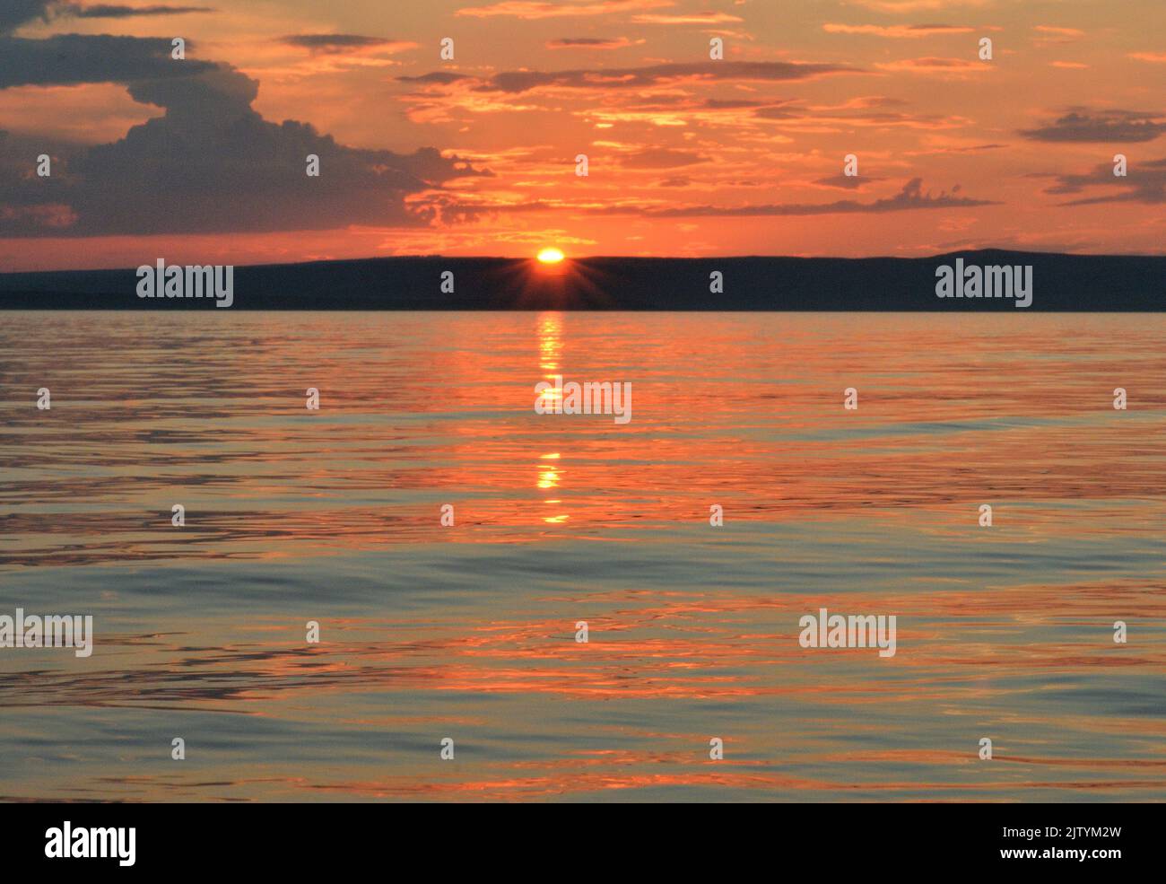 Clouds sunset almost silhouette hi-res stock photography and images - Alamy