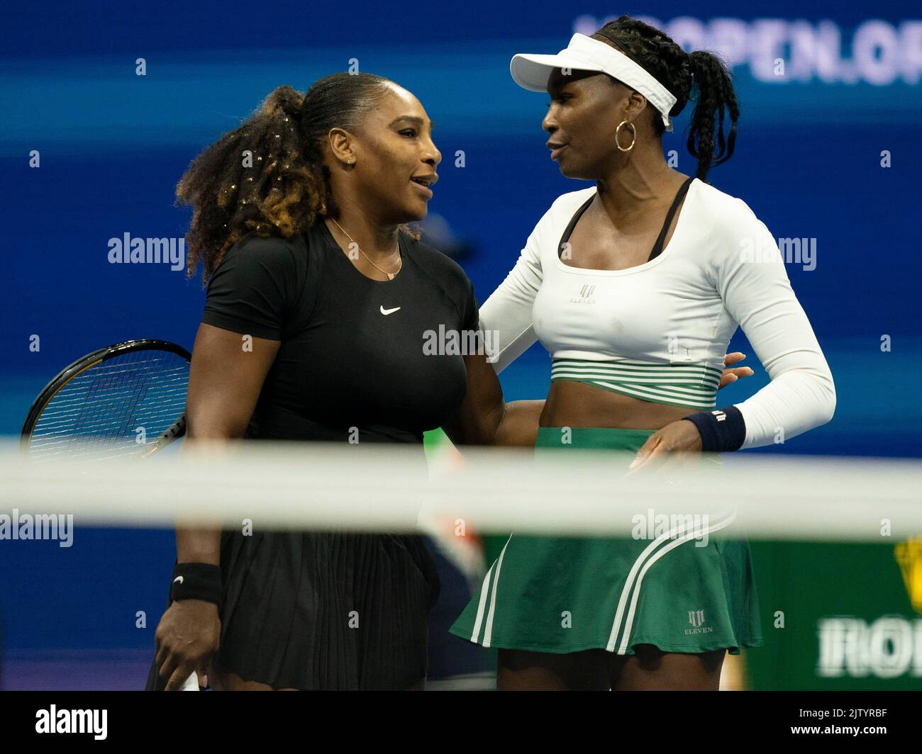 Williams sisters play doubles hi-res stock photography and images - Alamy