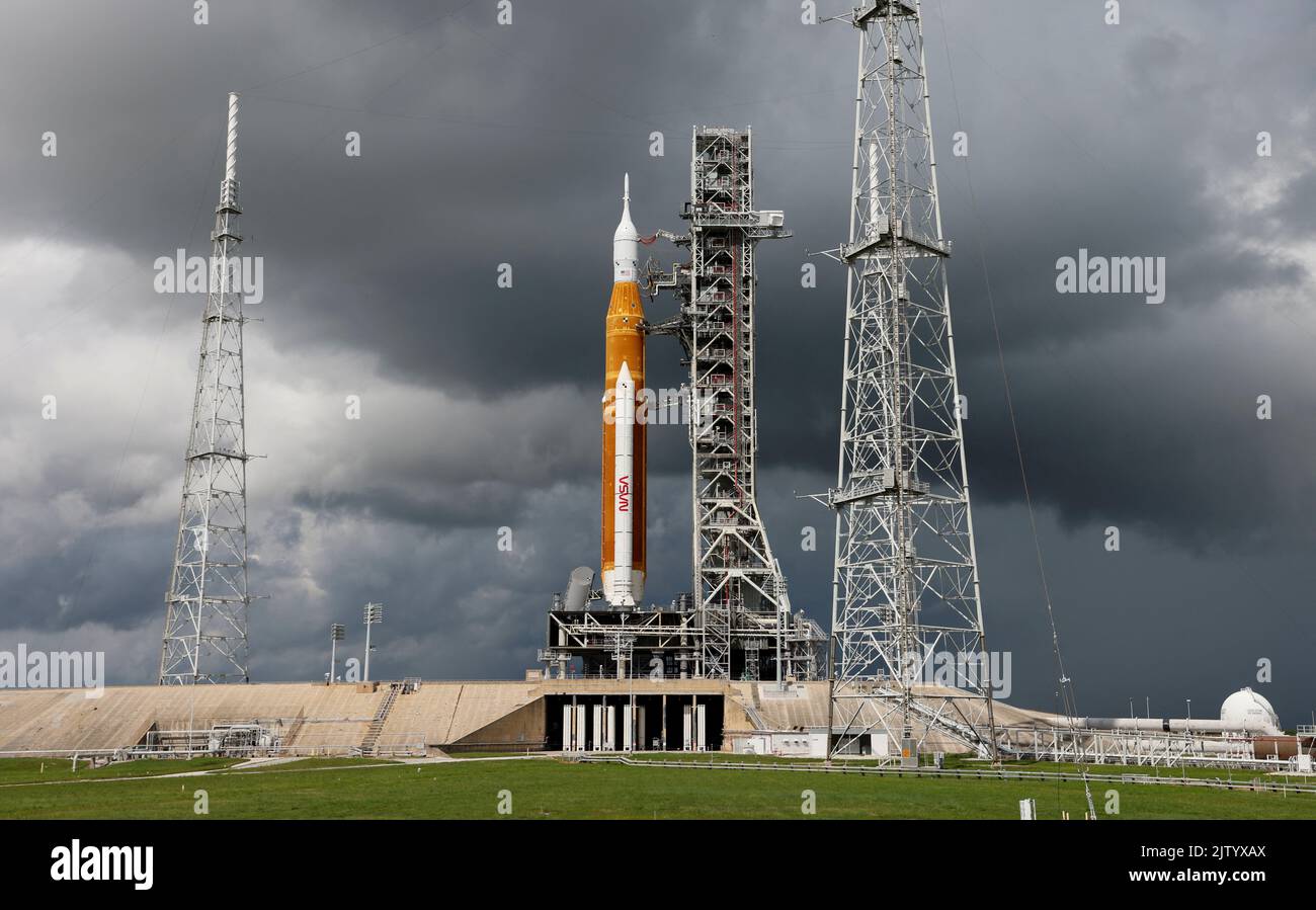 NASA's next-generation moon rocket, the Space Launch System (SLS) with ...