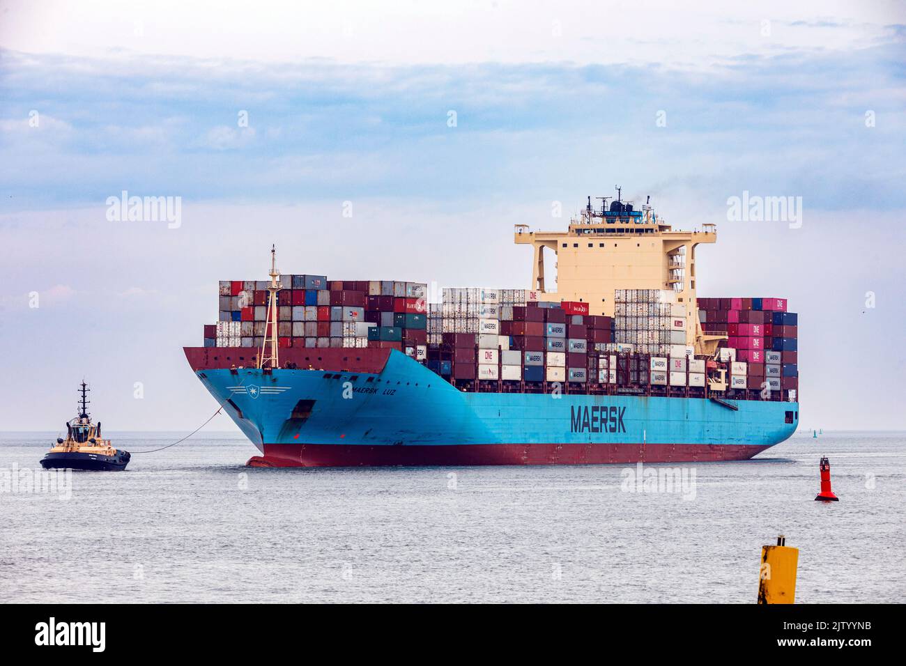 Guides container ship hi-res stock photography and images - Alamy
