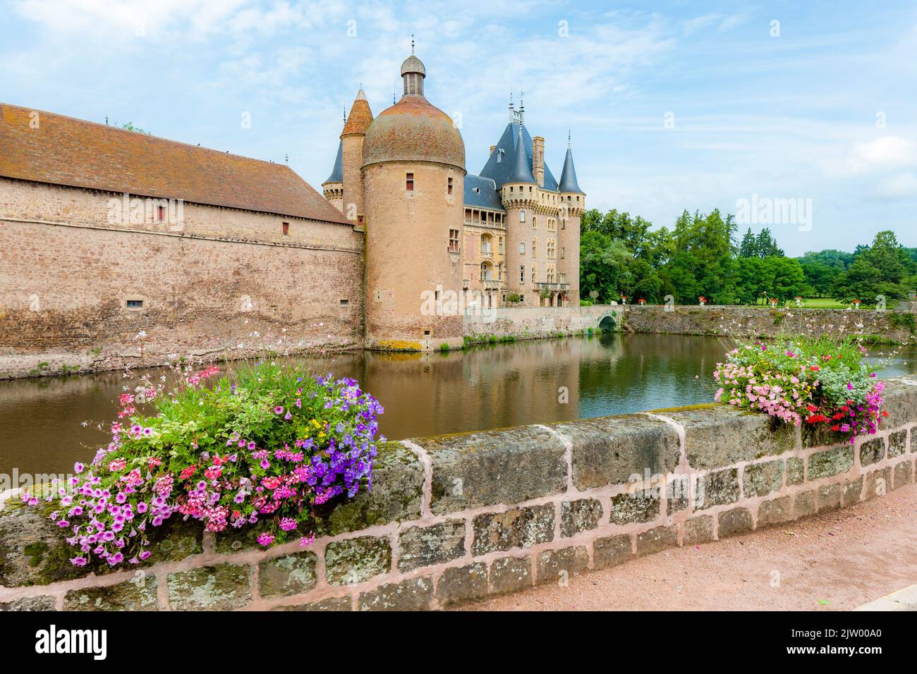 Chateau de la Clayette, Burgundy, France Stock Photo - Alamy