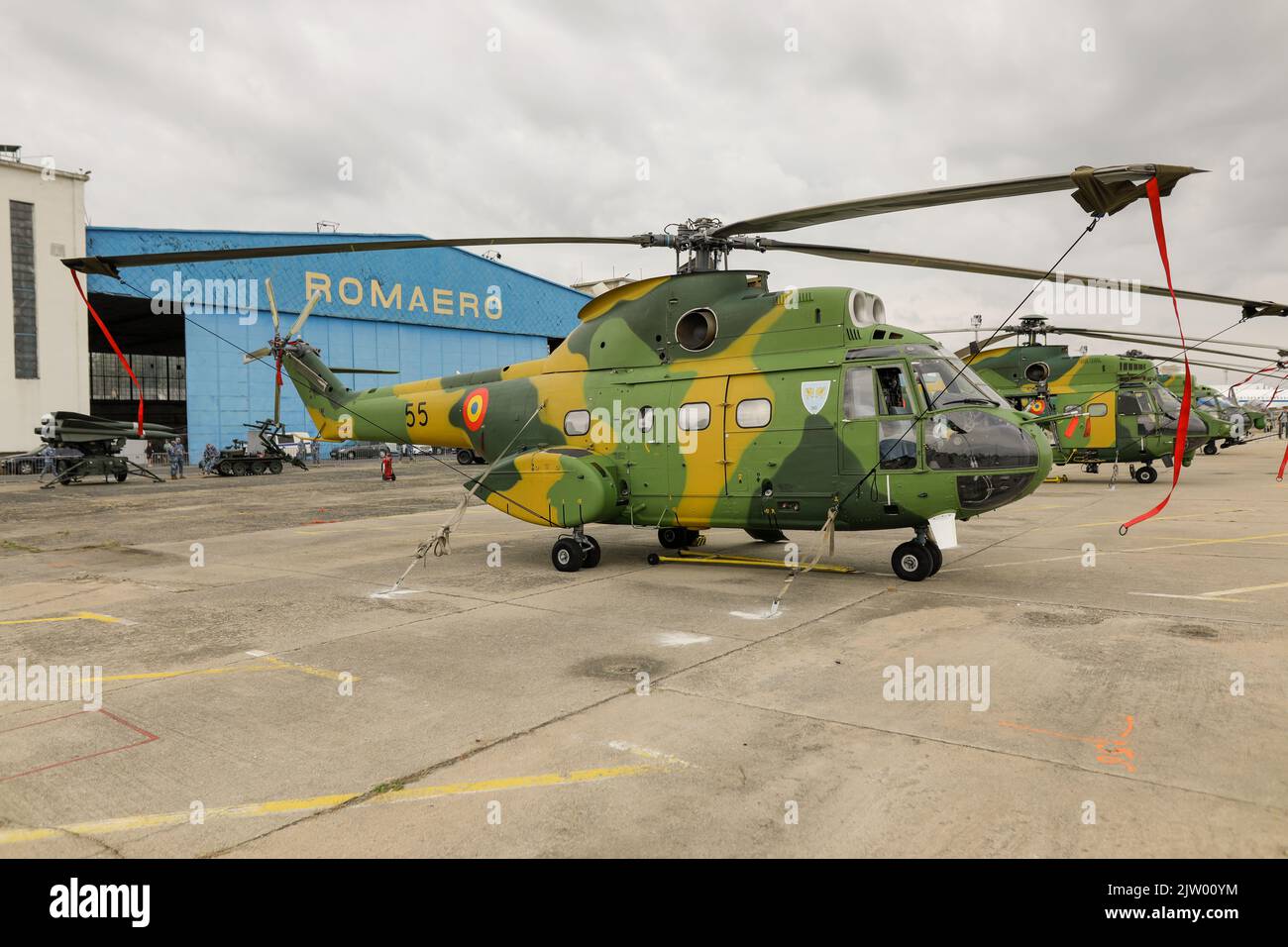 Civil and military helicopters hi-res stock photography and images - Alamy