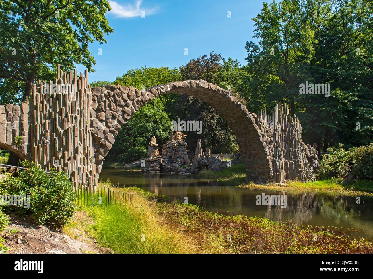 Rakotzbrücke (Devil's Bridge), Azalea and Rhododendron Park Kromlau ...