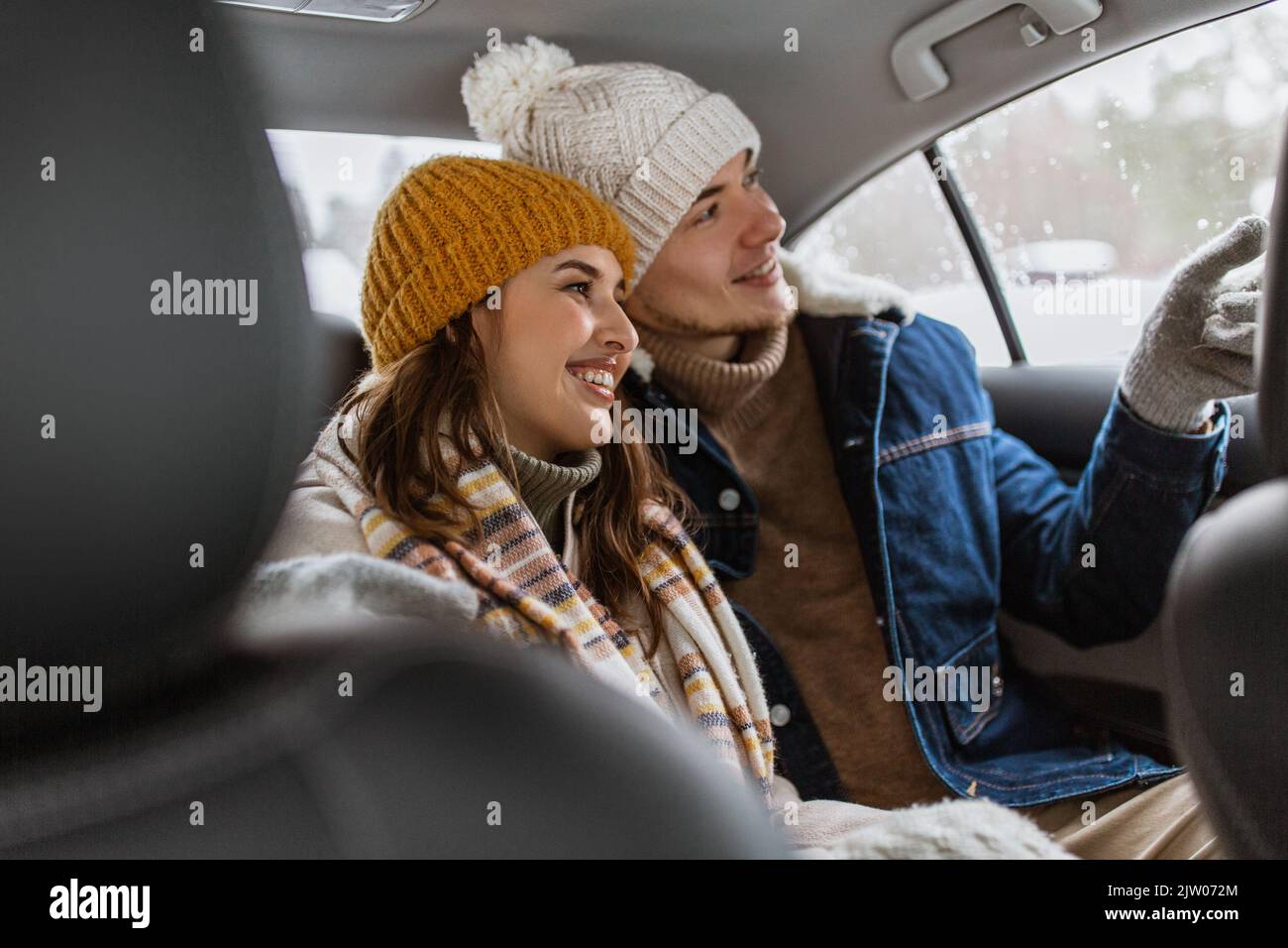 Back seat car couple hi-res stock photography and images - Alamy