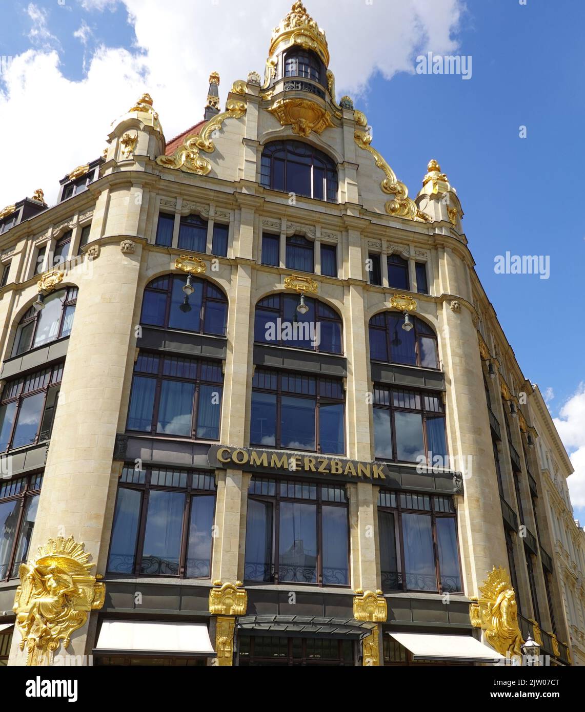 Commerzbank building hi-res stock photography and images - Alamy