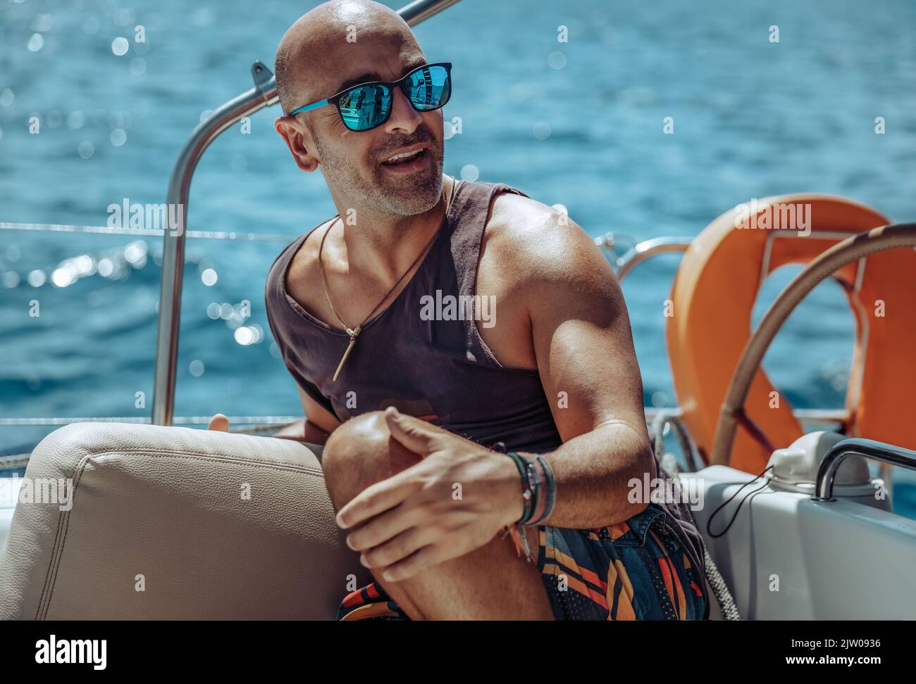 Crew activities hi-res stock photography and images - Alamy