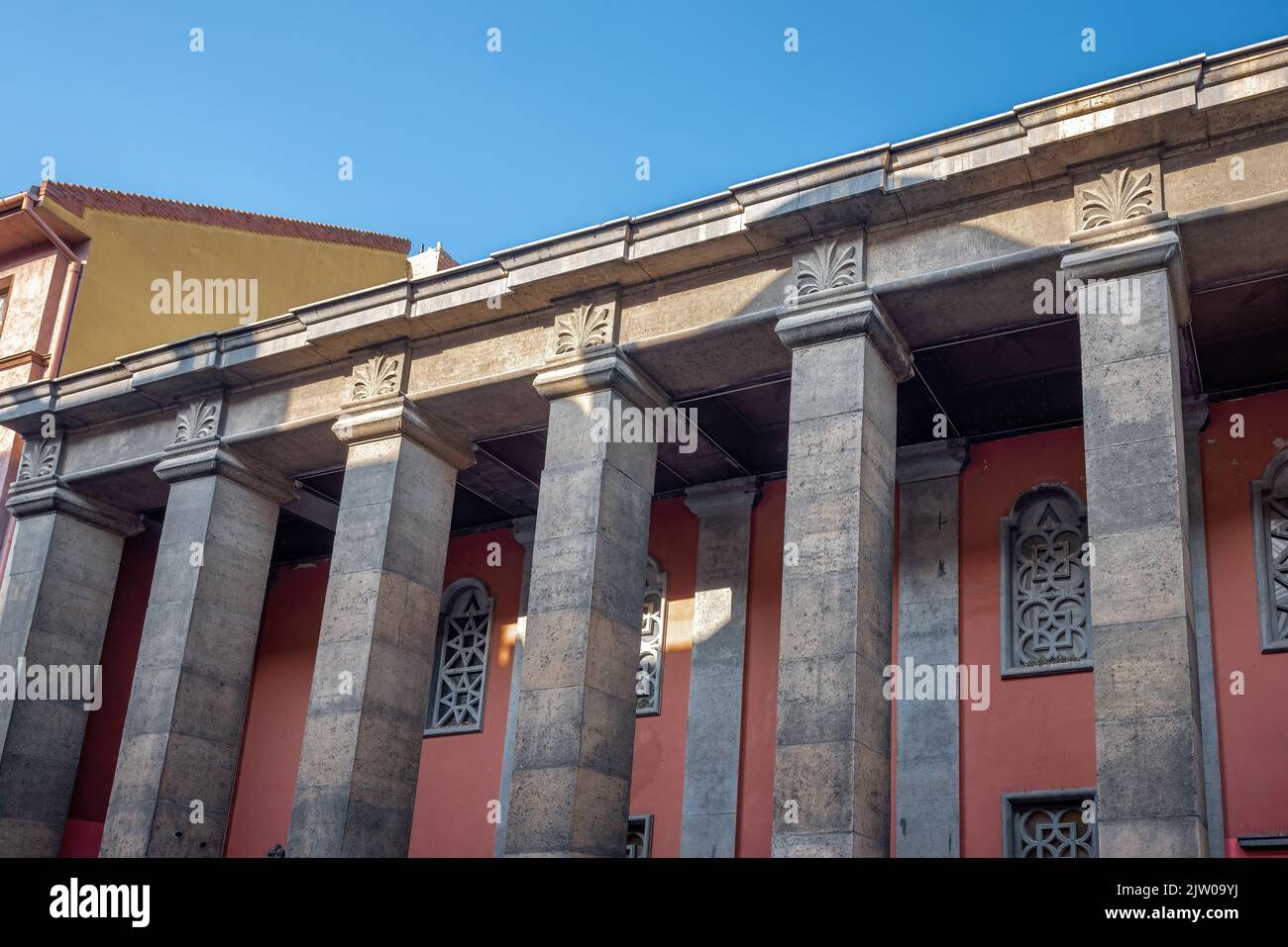 Heydukova Street Synagogue - Bratislava, Slovakia Stock Photo - Alamy