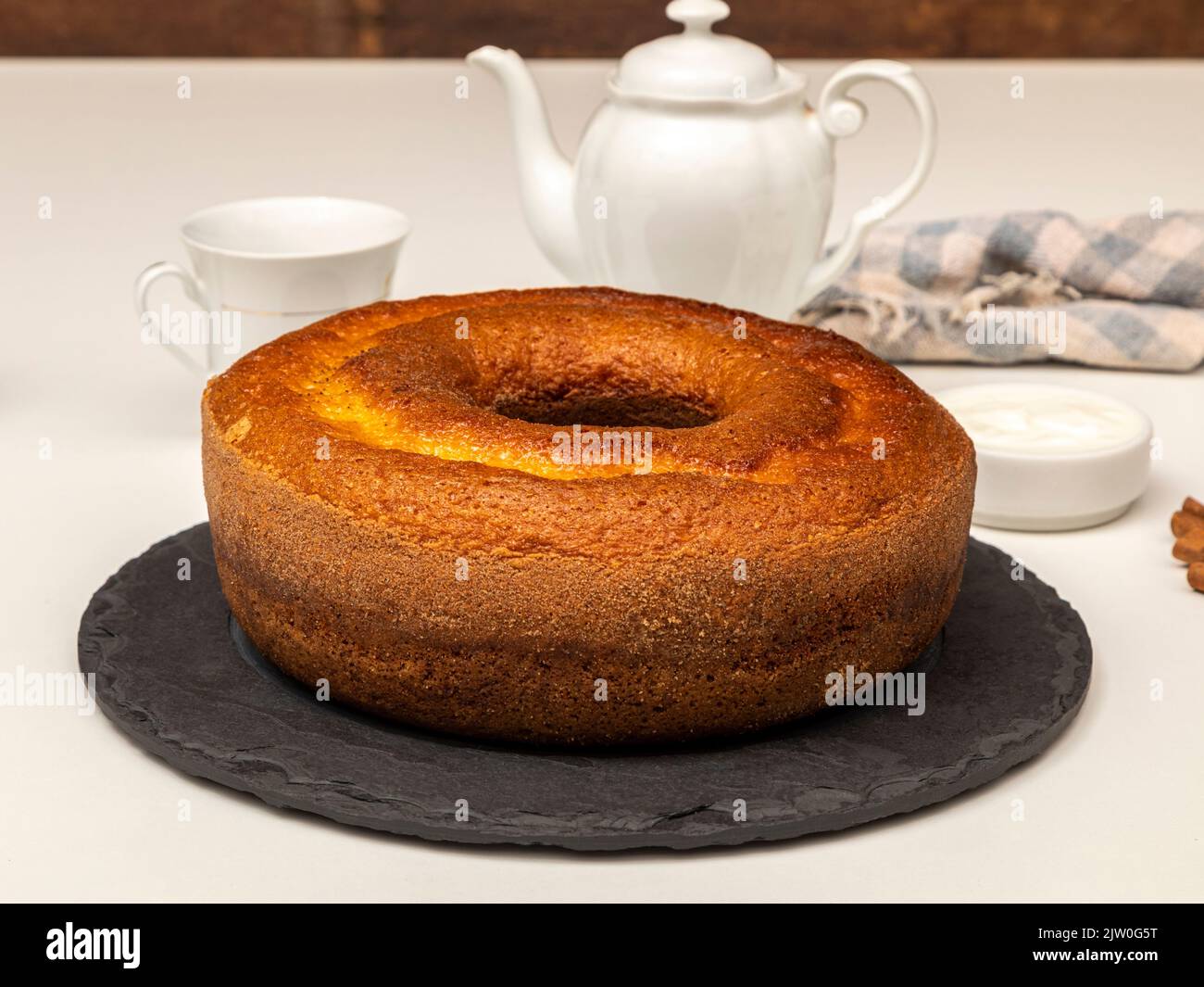 Natural yogurt cake with cinnamon Stock Photo - Alamy