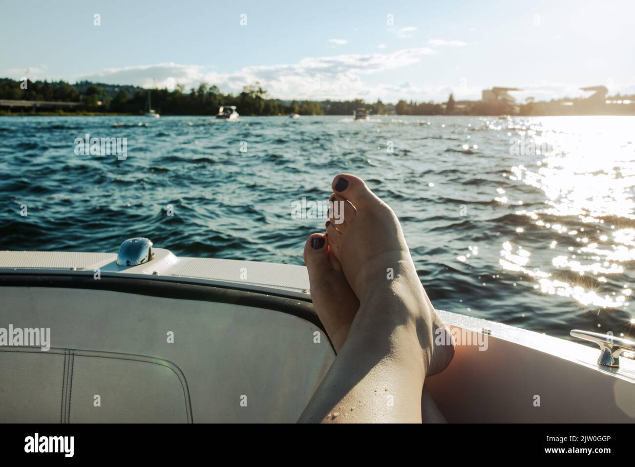feet up on boat in Lake Washington Stock Photo - Alamy