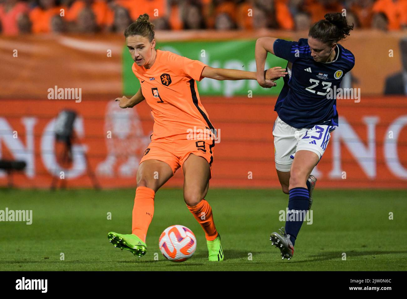 ZWOLLE - (lr) Shanice van de Sanden of Holland women, Kelly Clark of ...