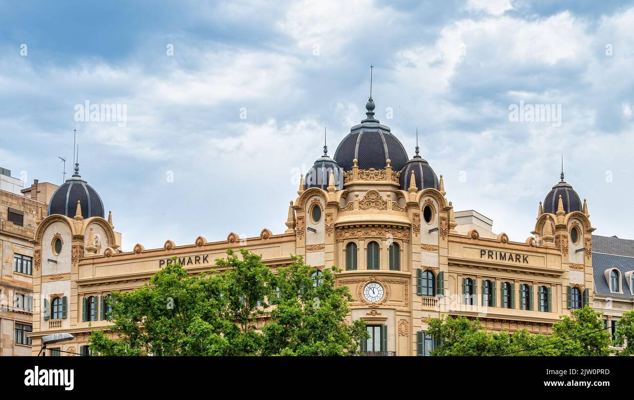 Facade of a building with a sign reading Primark. The old style ...