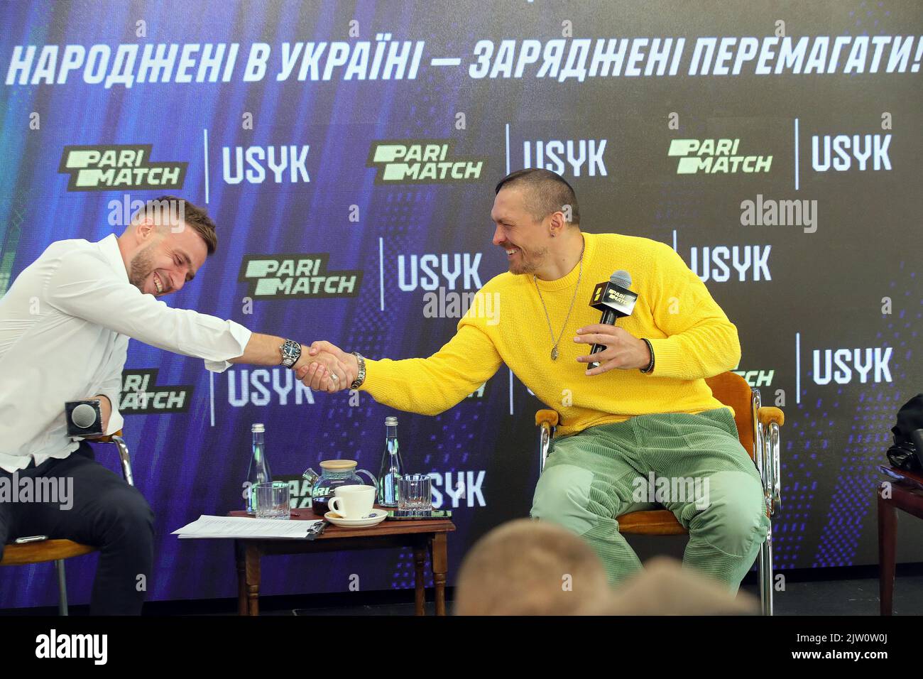 Oleksandr usyk joshua hi-res stock photography and images - Alamy