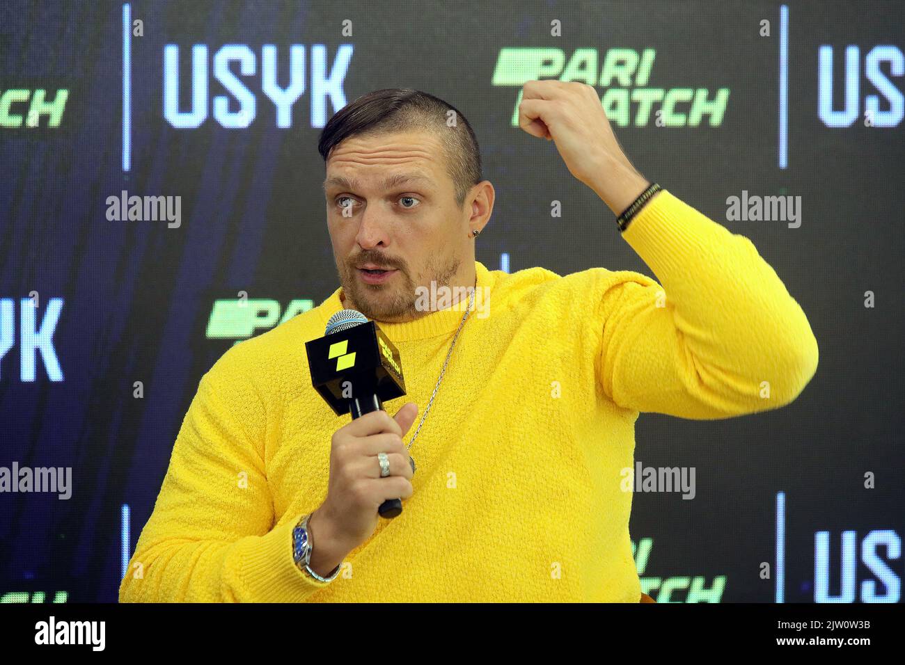 Oleksandr usyk win 2022 hi-res stock photography and images - Alamy