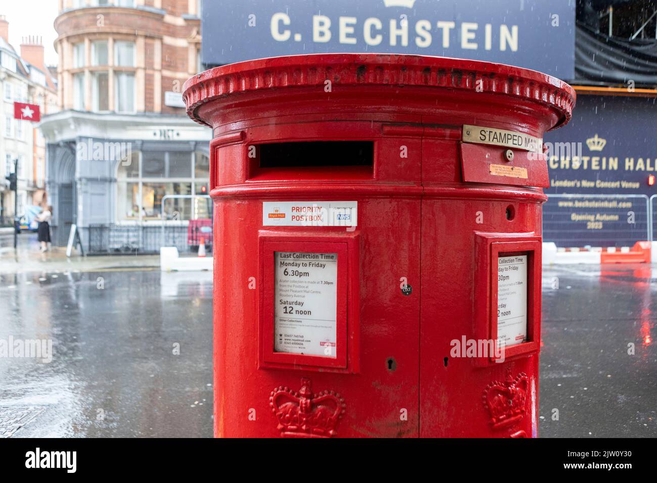 Royal mail plc hi-res stock photography and images - Alamy