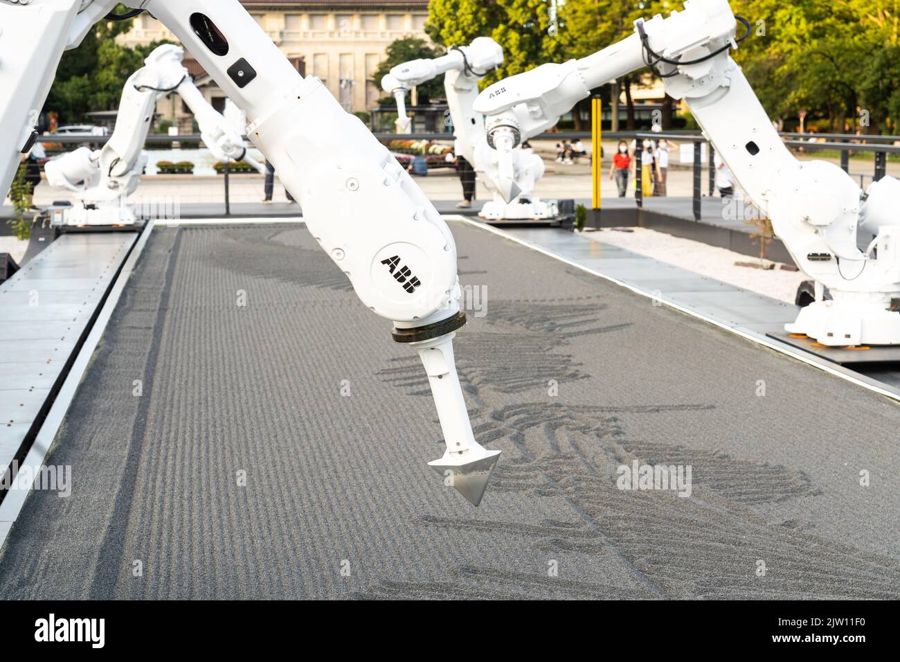 The Constant Gardeners, robots that create a Zen rock garden created by ...