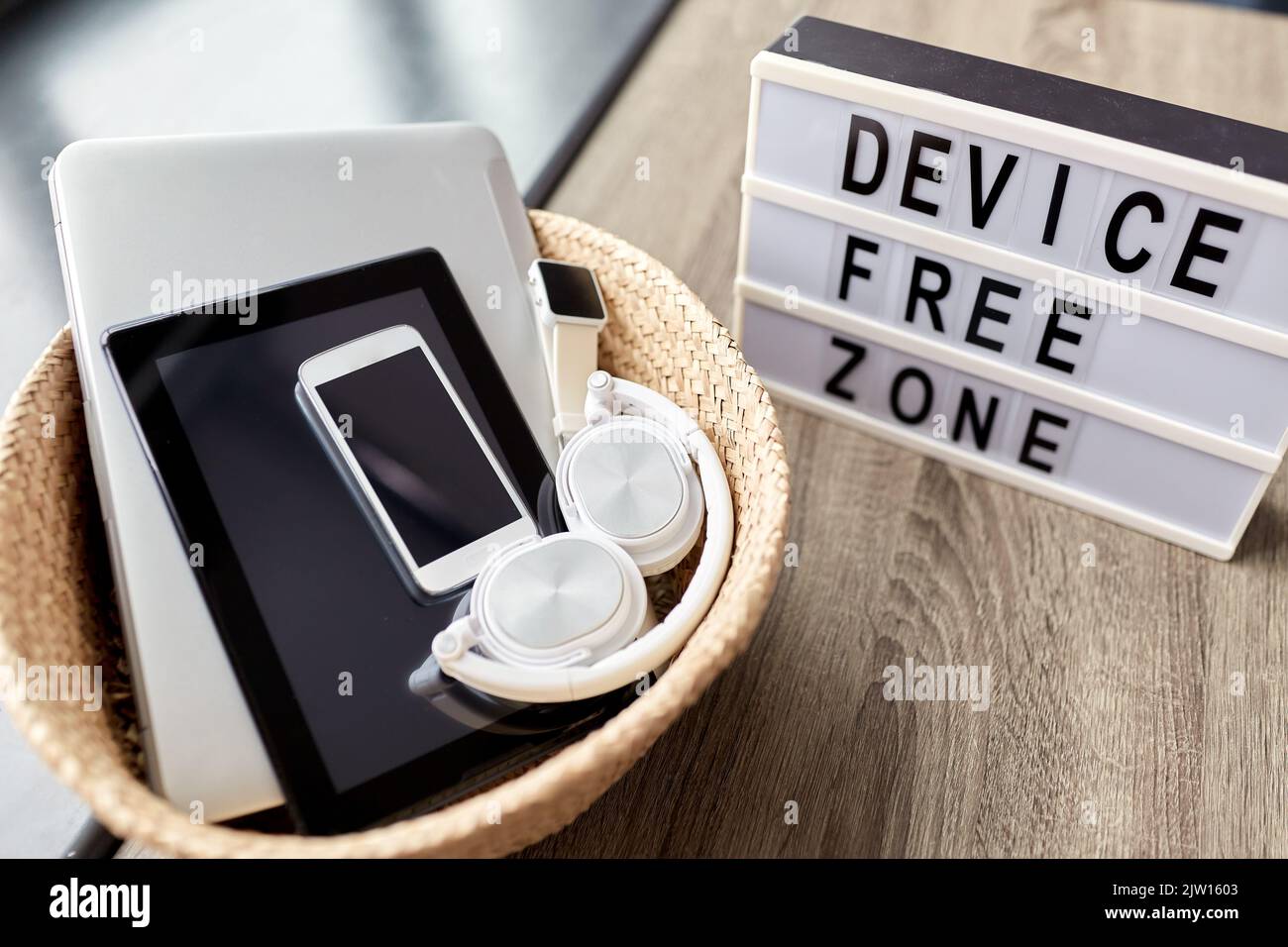 gadgets and device free zone words on light box Stock Photo - Alamy