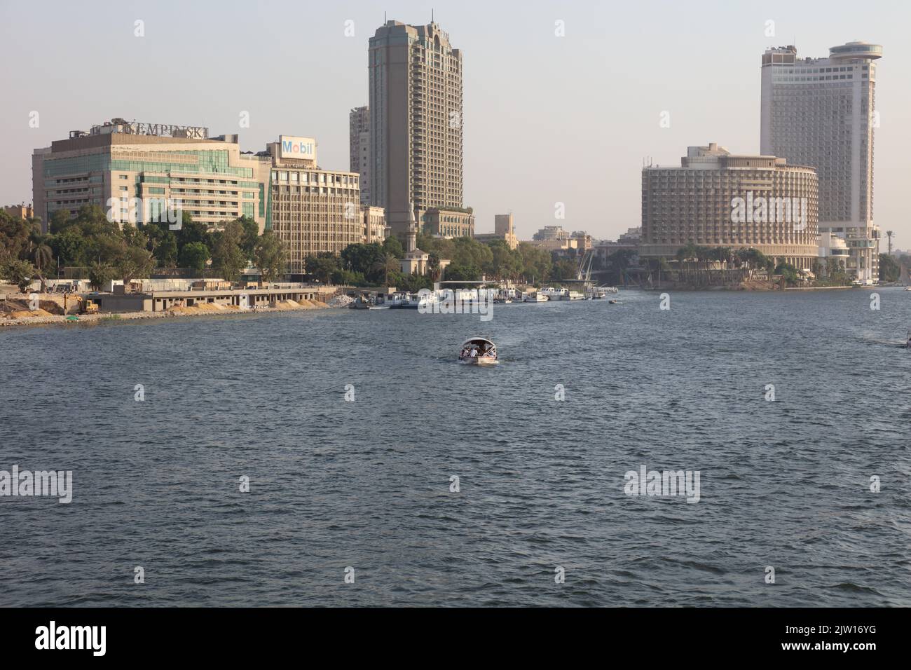 The Nile promenade from Qasr El Nil bridge Stock Photo - Alamy
