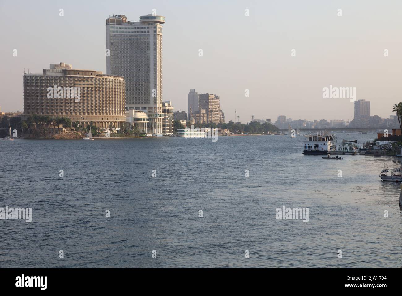 The Nile promenade from Qasr El Nil bridge Stock Photo - Alamy