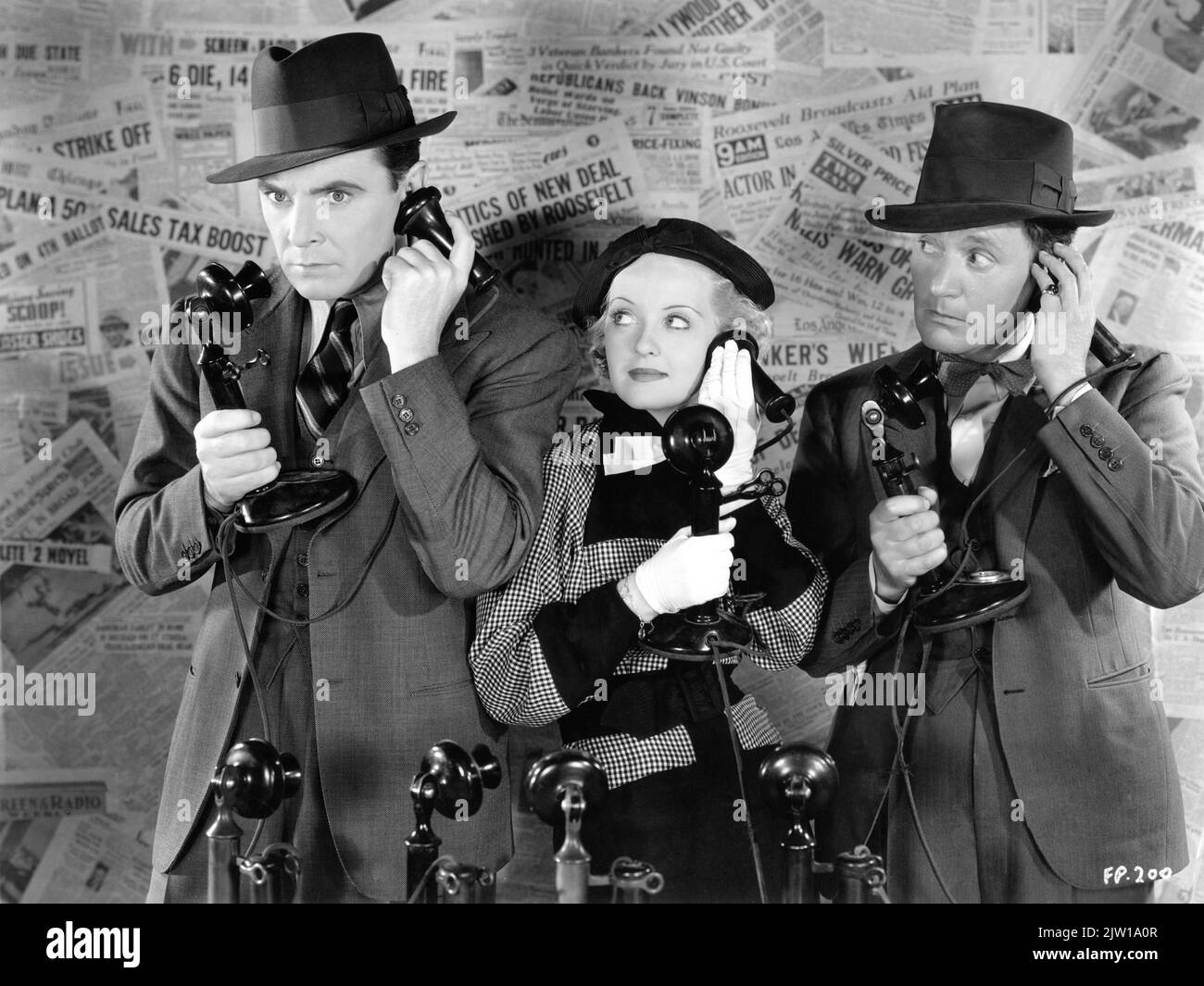GEORGEBRENT BETTE DAVIS and ROSCOE KARNS in publicity pose with ...