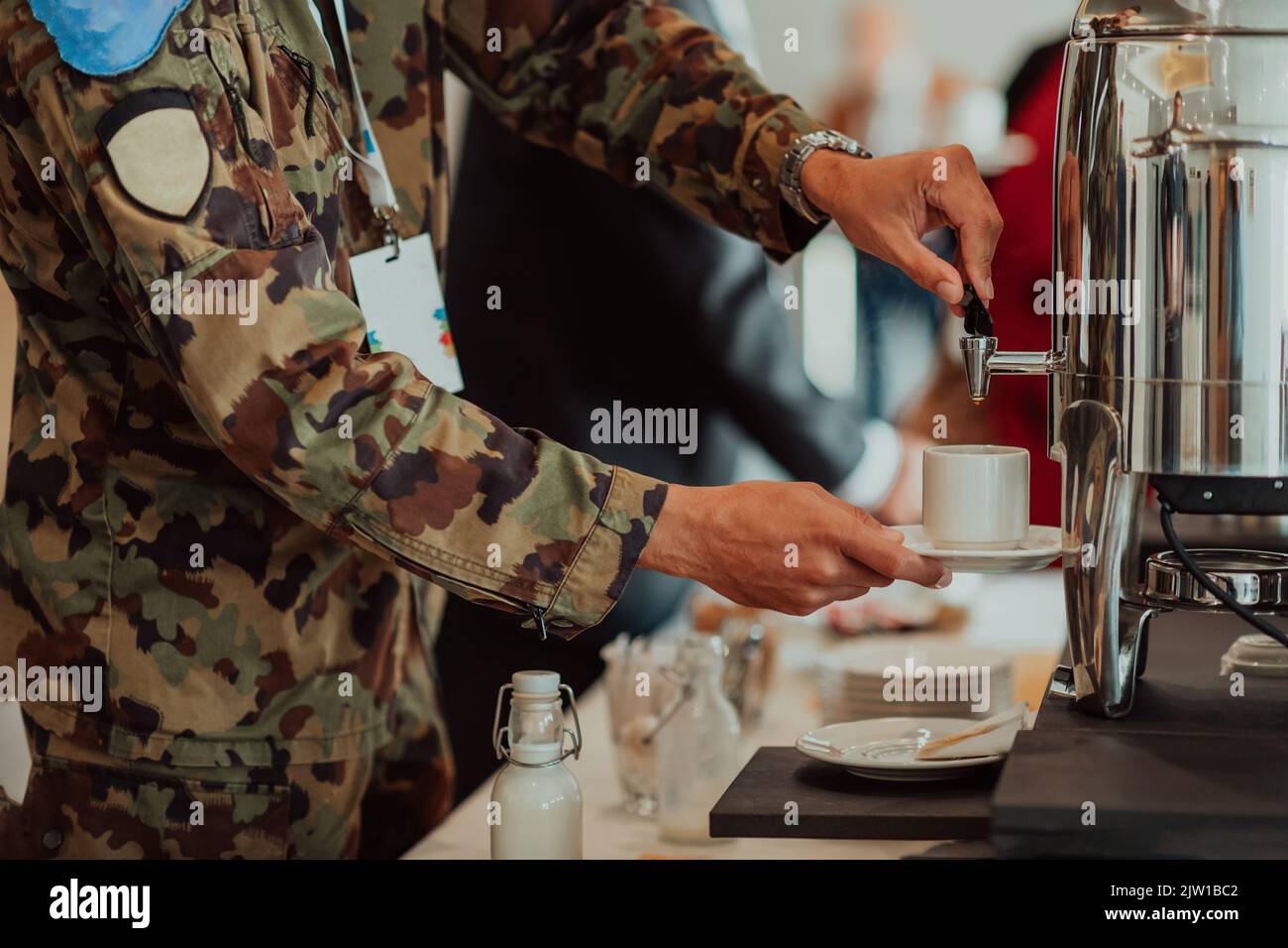 Army soldier at dinner table hi-res stock photography and images - Alamy
