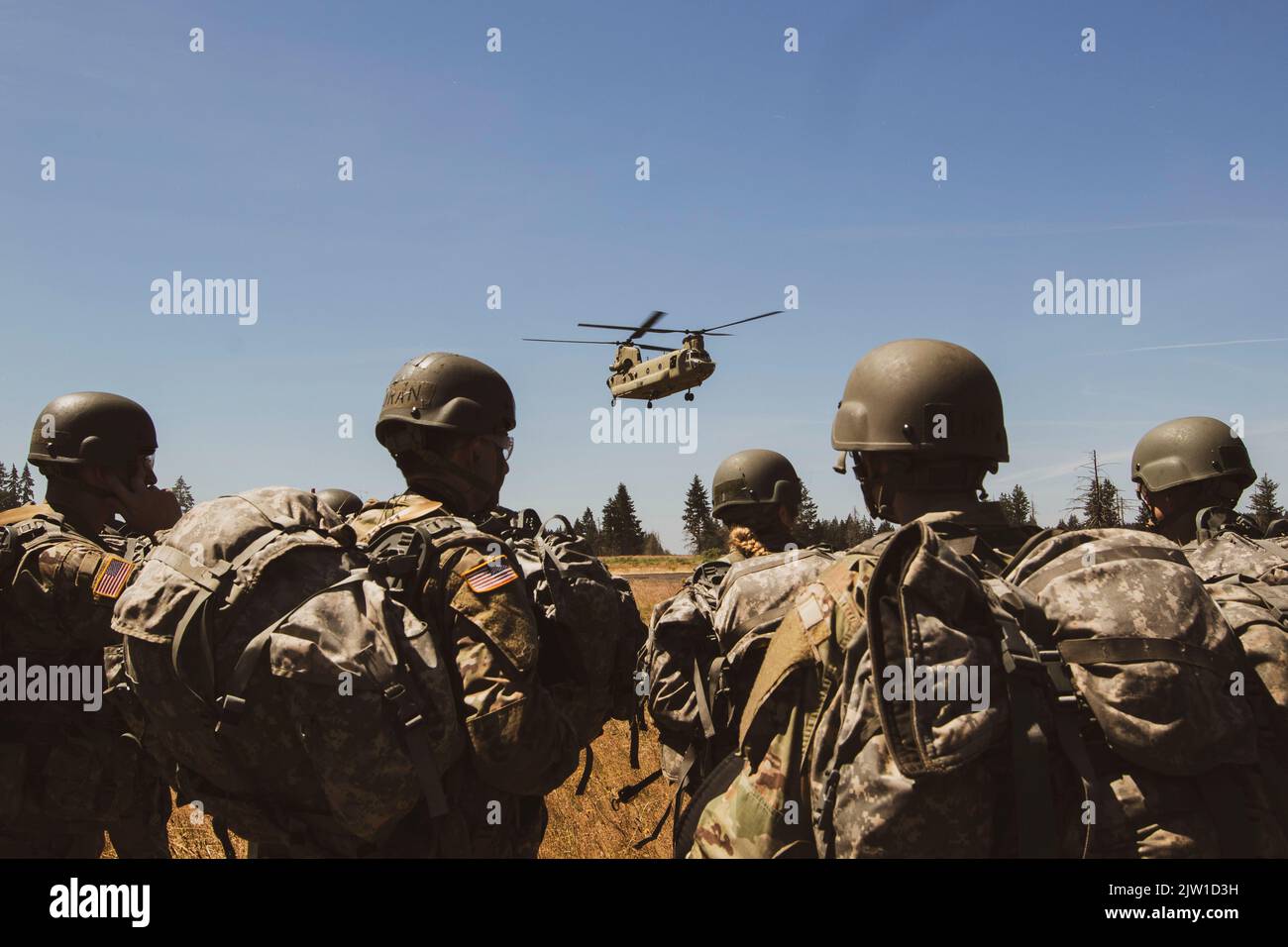Army National Guard officer candidates, enrolled in the Washington Army ...