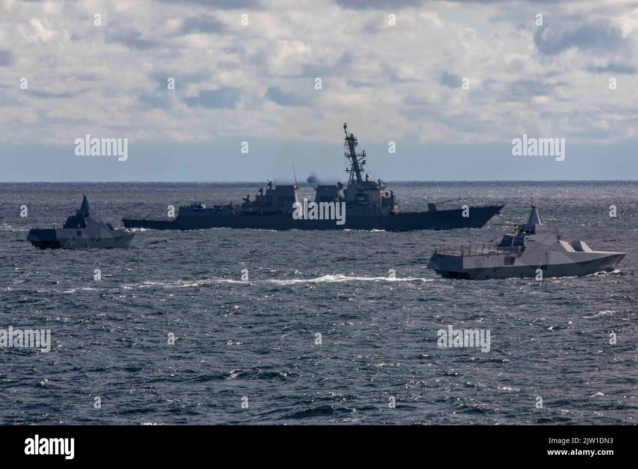 BALTIC SEA (Aug. 30, 2022) BALTIC SEA (Aug. 30, 2022) From right, the ...