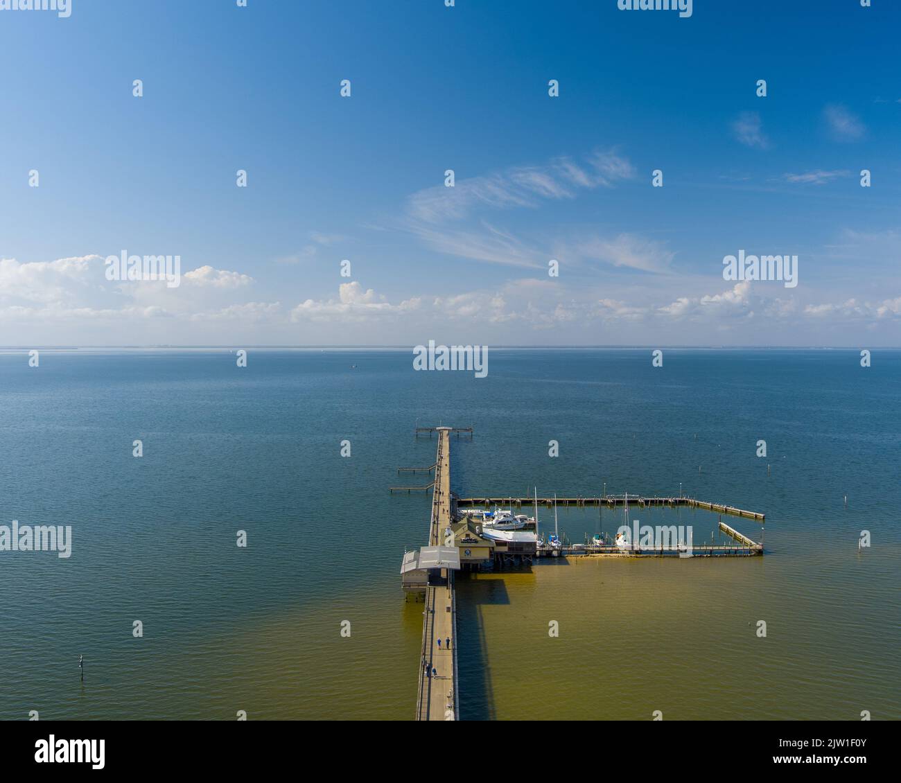 Fairhope municipal pier hi-res stock photography and images - Alamy
