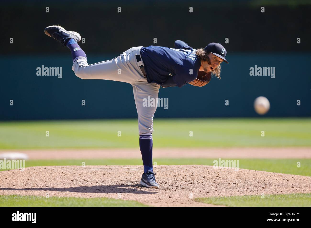 DETROIT, MI - SEPTEMBER 1: Seattle Mariners starting pitcher Logan ...