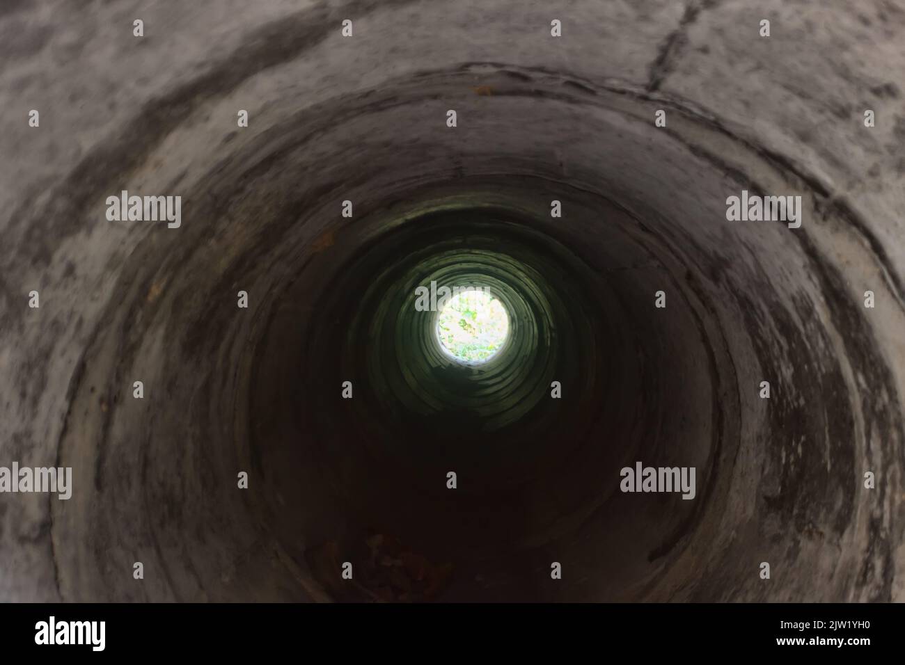 Concrete culvert, inside view. One-point perspective Stock Photo - Alamy