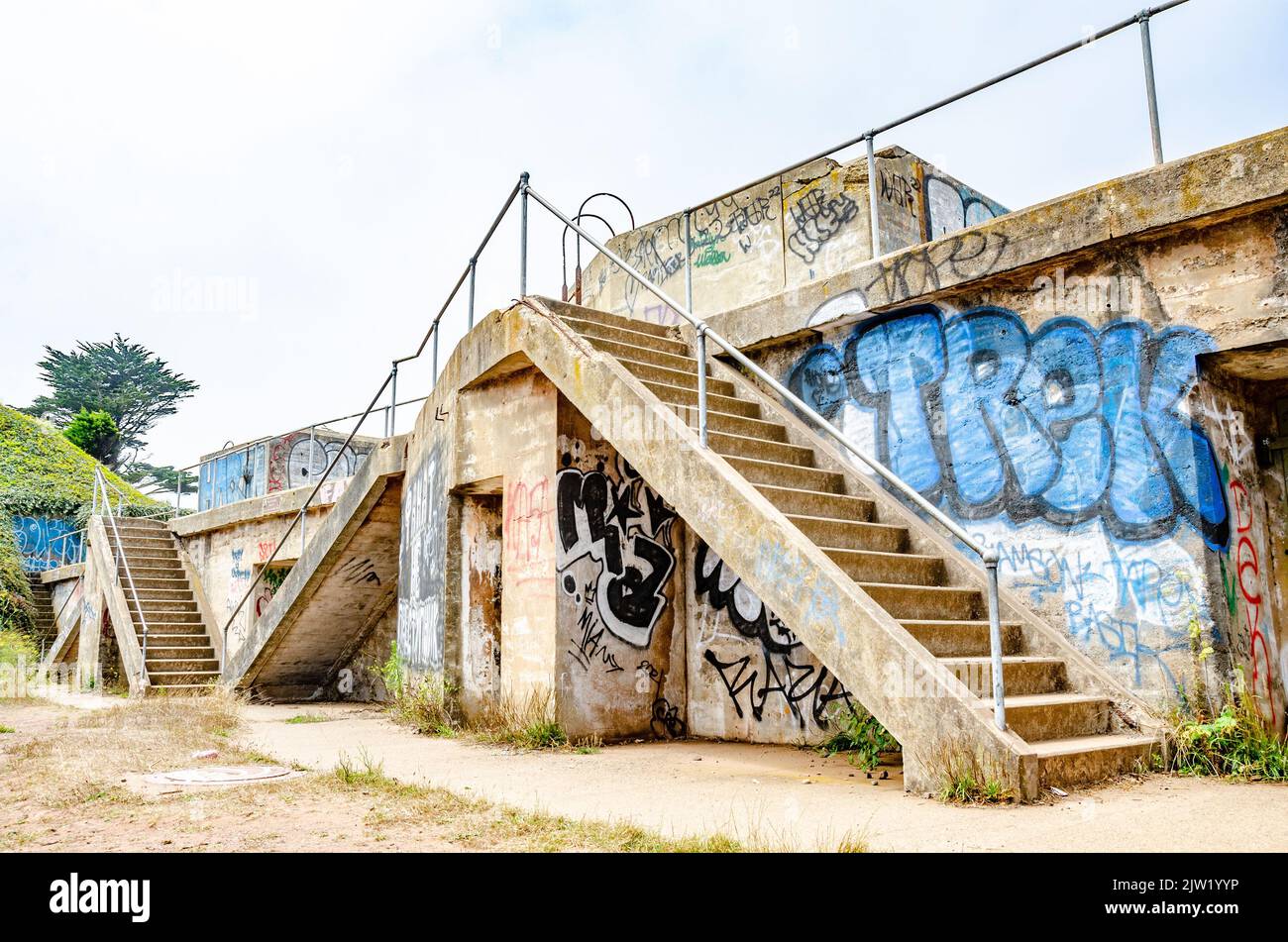 Old World War 2 concrete bunker in San Francisco is covered in graffiti ...