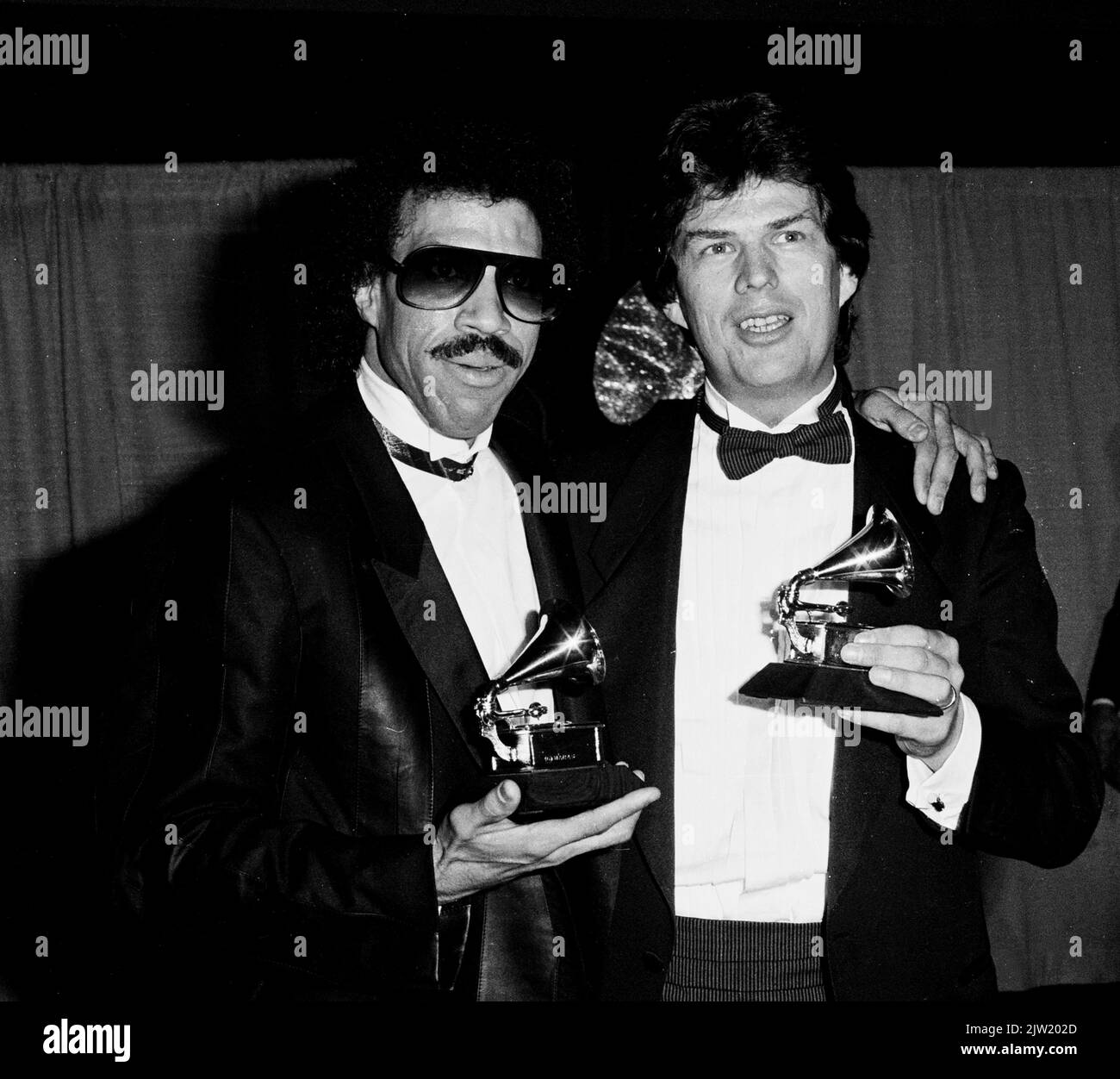 Lionel Richie & David Foster at the Grammys 1985 Credit: Ron Wolfson ...