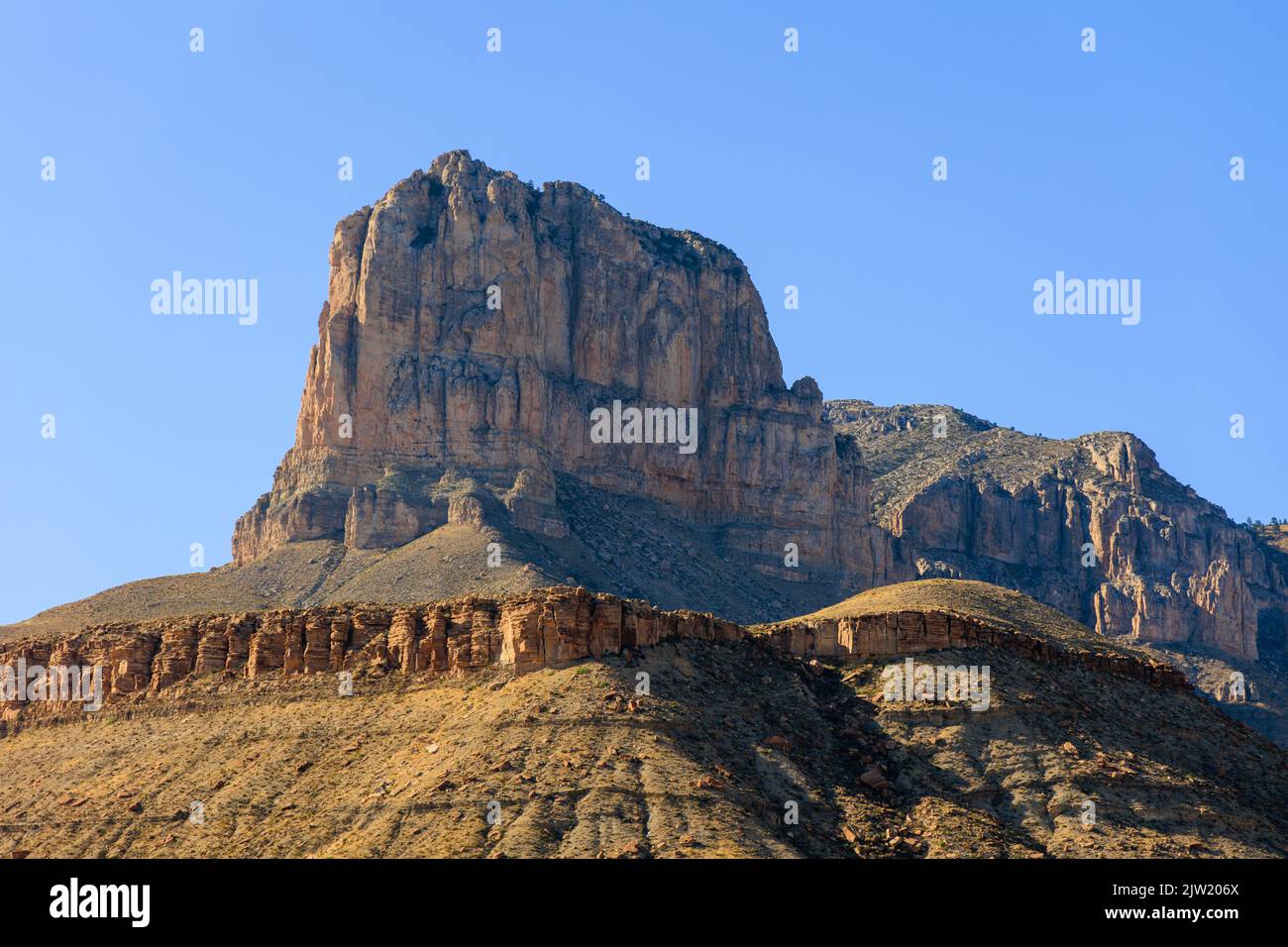 A zoomed in shot of El Capitan and Guadalupe Peak Stock Photo - Alamy