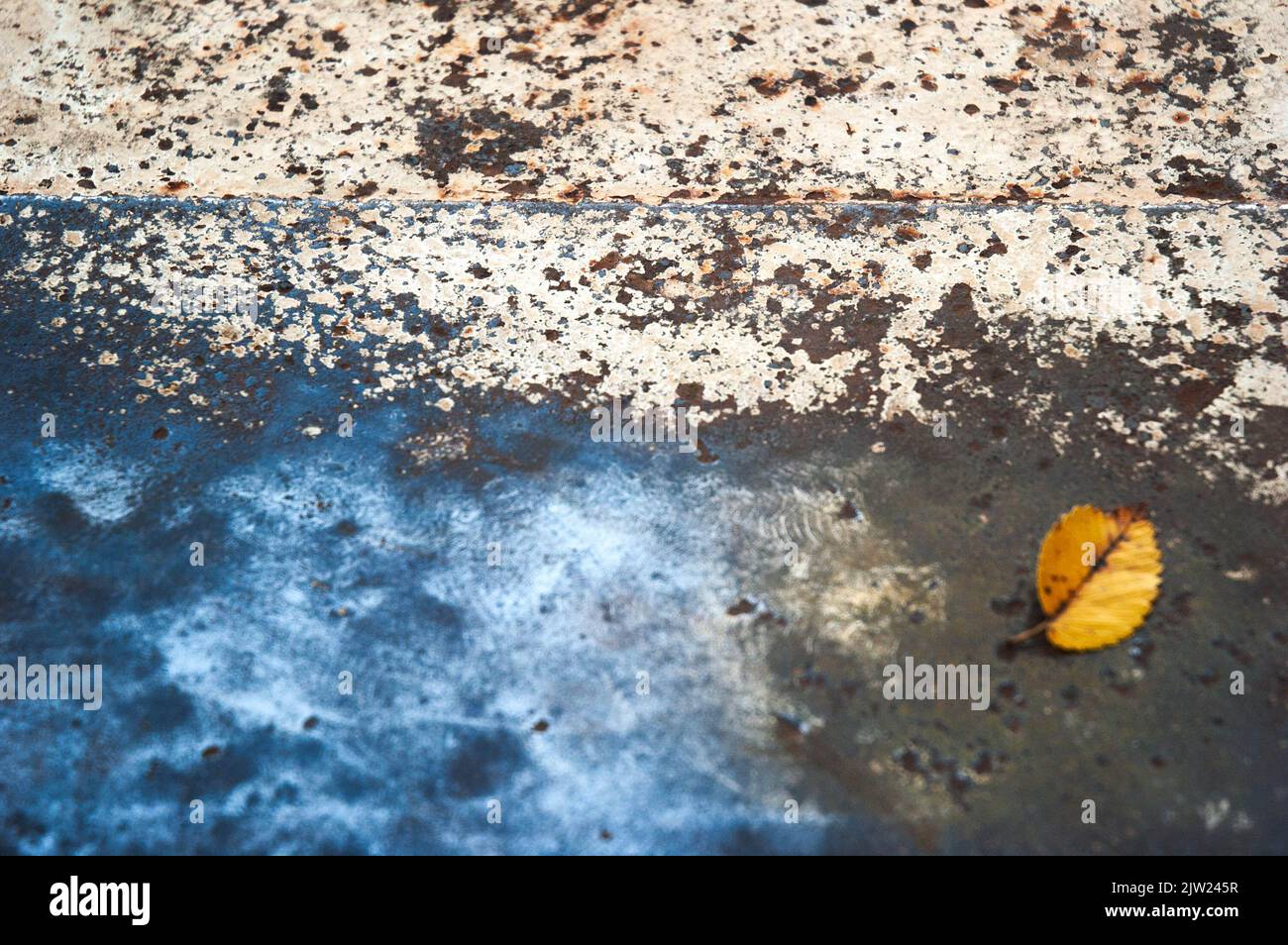 Metal texture sparks hi-res stock photography and images - Alamy